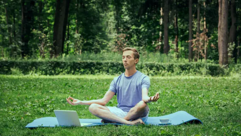 Green and Serenity: Does the Color Green Really Have a Calming Effect ...